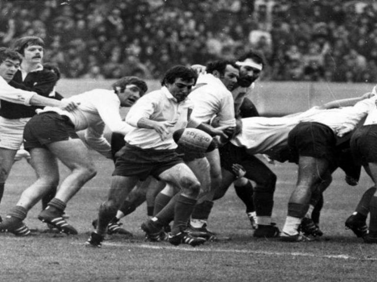 Flashback: France just edge Scotland | PlanetRugby