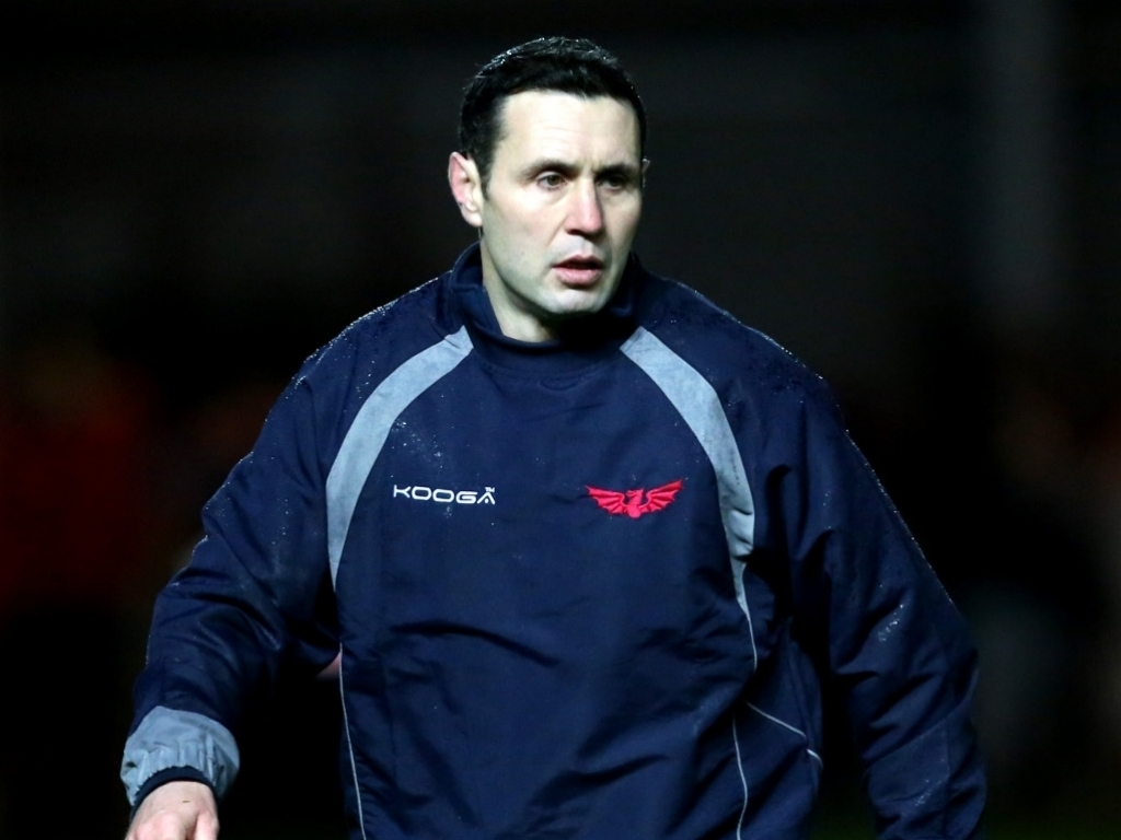 Jones re-signs with Scarlets | PlanetRugby