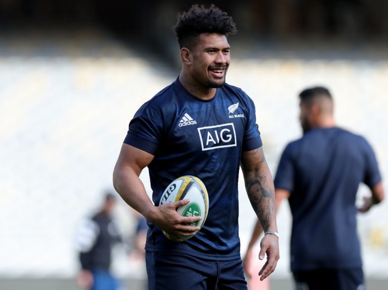 'I won't change my style of play' - Ardie Savea | PlanetRugby