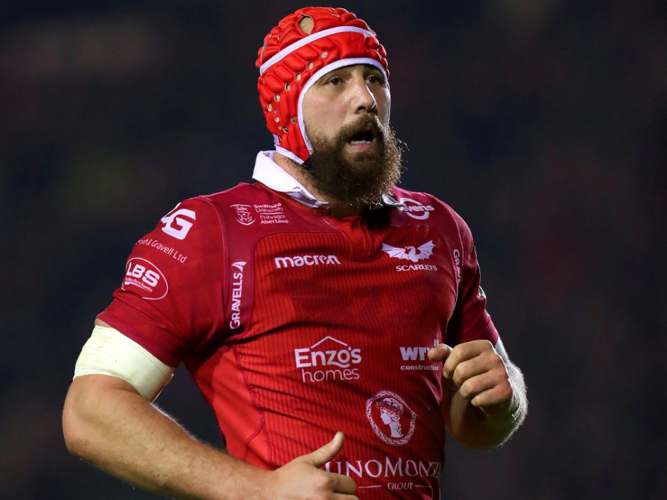 Scarlets re-sign 'influential' Blade Thomson | PlanetRugby : PlanetRugby