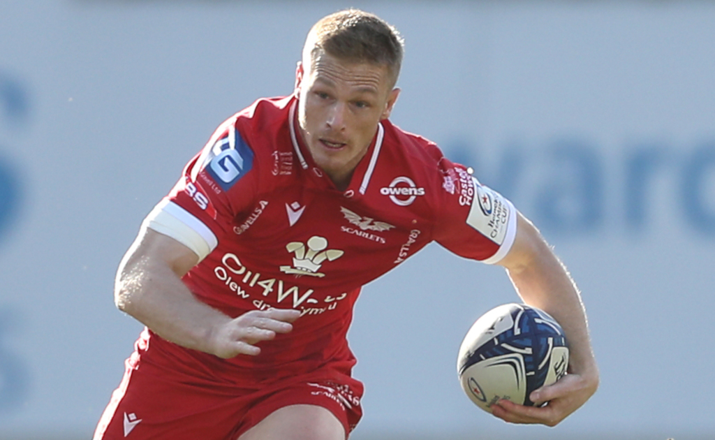 United Rugby Championship: Johnny McNicholl inks new Scarlets deal ...