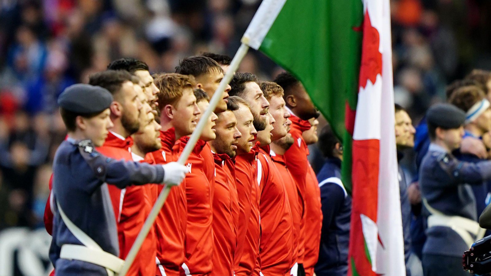 Loose Pass: Welsh rugby teetering on the precipice : PlanetRugby