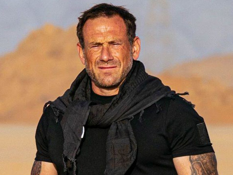 England call in 'SAS: Who Dares Wins' star Jason Fox to rally troops ...