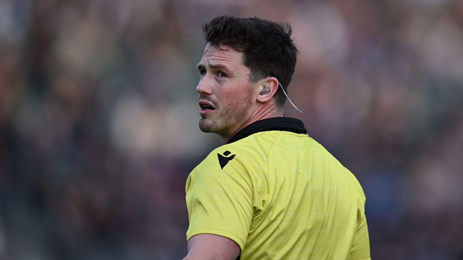 Ex-referee delivers damning Sam Grove-White verdict